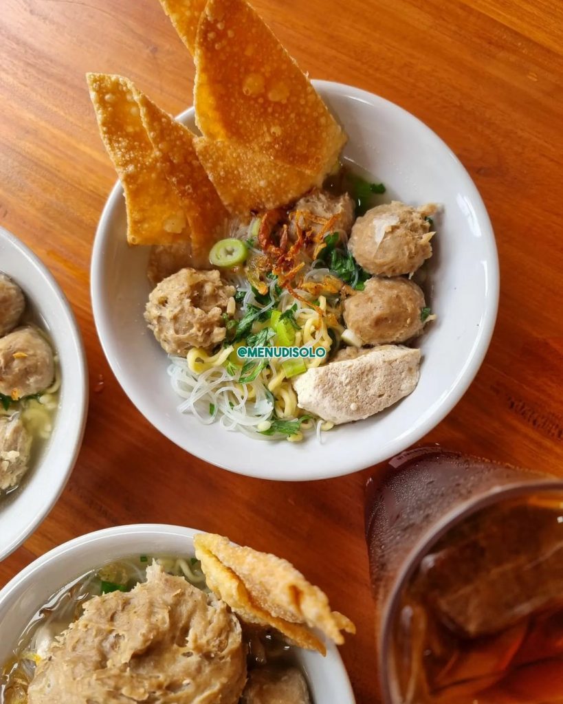 Buku Harga Menu Bakso Sapi Ugalan di Solo - Buku Menu di Solo Terbaru