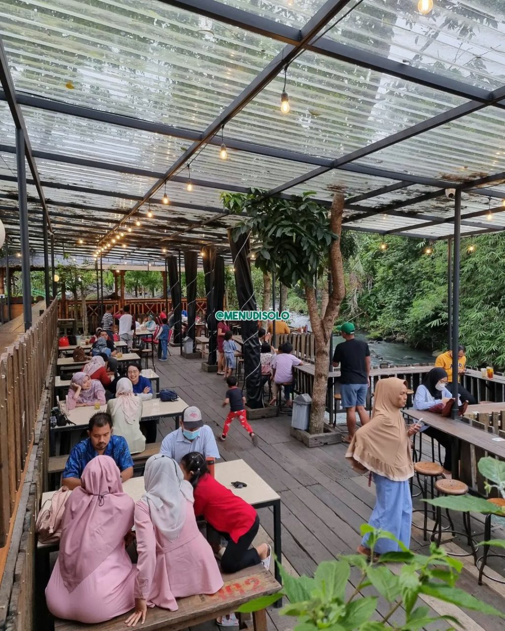 Harga Menu Bukber New Rivermoon - Buku Menu di Solo Terbaru