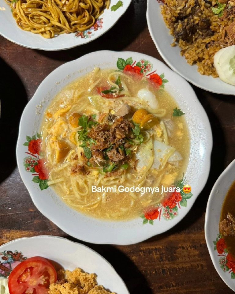 Buku Harga Menu Bakmi Jawa Mbah Mangoen di Solo - Buku Menu di Solo Terbaru