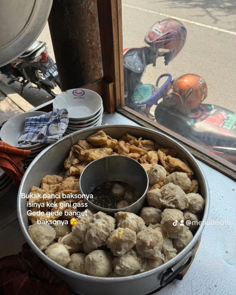 Buku Harga Menu Bakso BBM Bakso Bakwan Malang di Solo - Buku Menu di ...